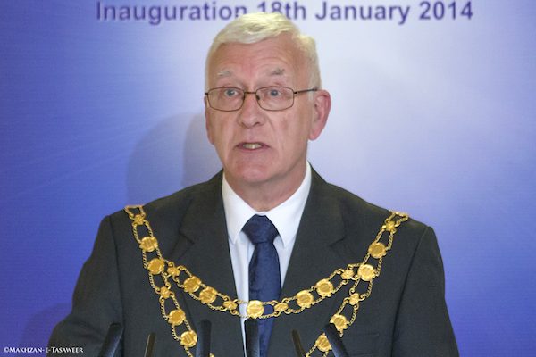 Illuminating Peace in Crawley | The Review of Religions