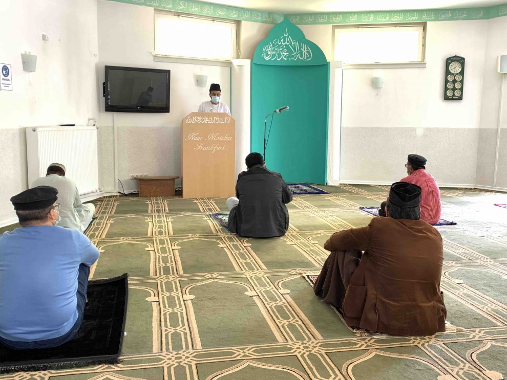 Long Awaited Reopening of Mosques in Germany - Imams Safely Lead ...