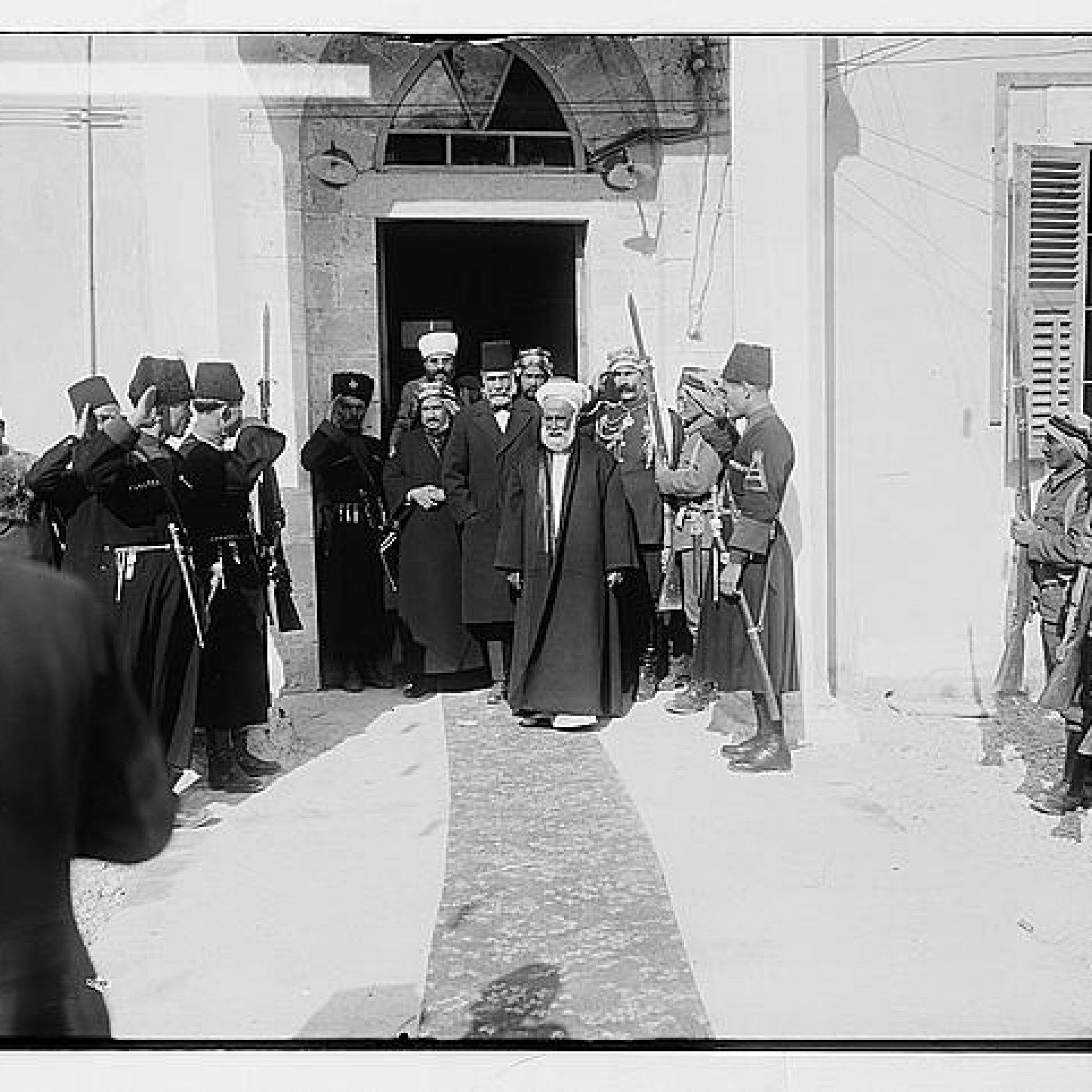 Pilgrimage to the House of Allah and Hijaz Conflict | Review of Religions