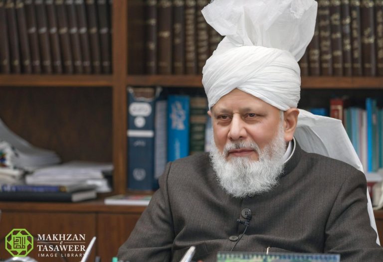 How Huzoor (Hazrat Mirza Masroor Ahmad) Taught His Children the Concept ...